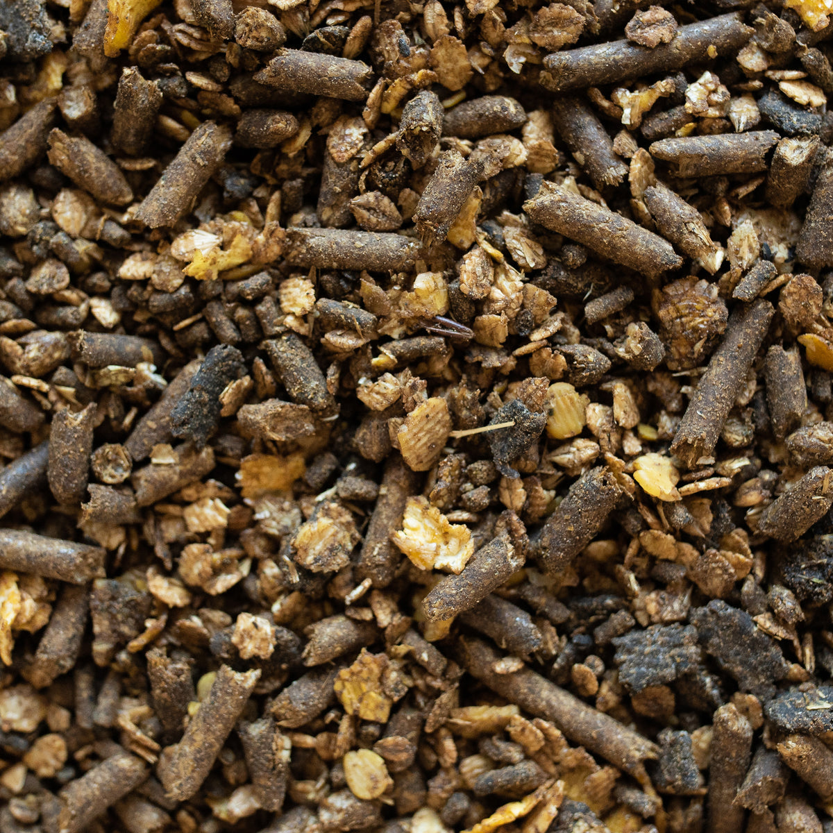 Stort udvalg af foder til heste | Stort udvalg af hestefoder – Dyr i Centrum